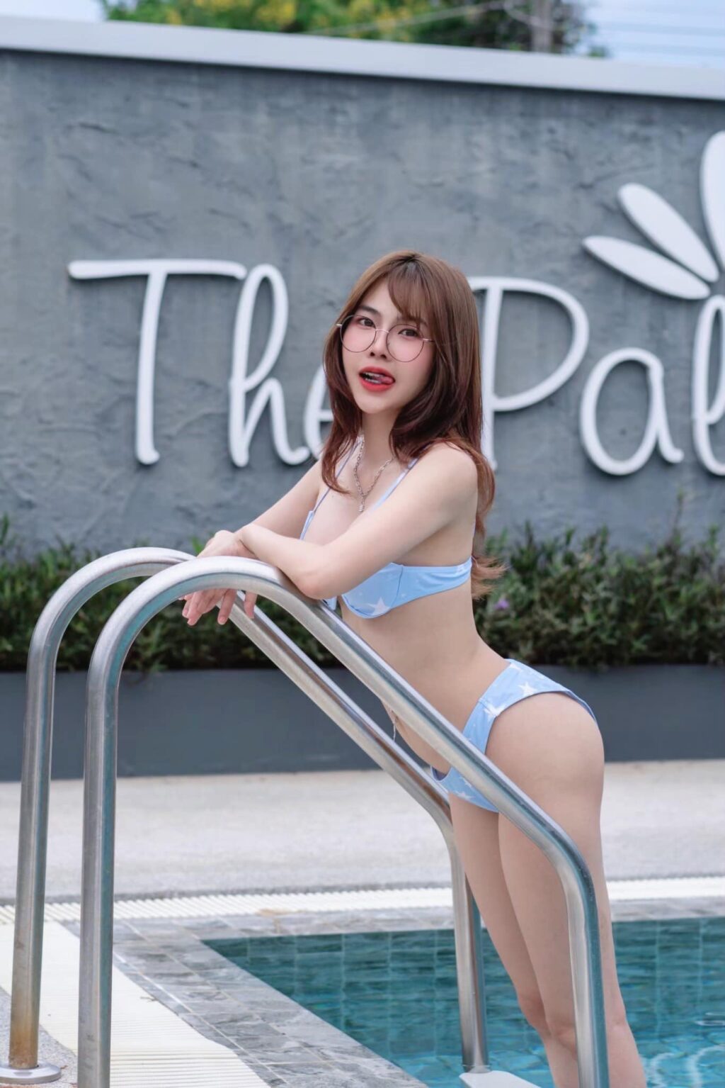 Appleblue นางแบบ สาวแว่น ไซส์มินิ onlyfans18+ สุดเสียว