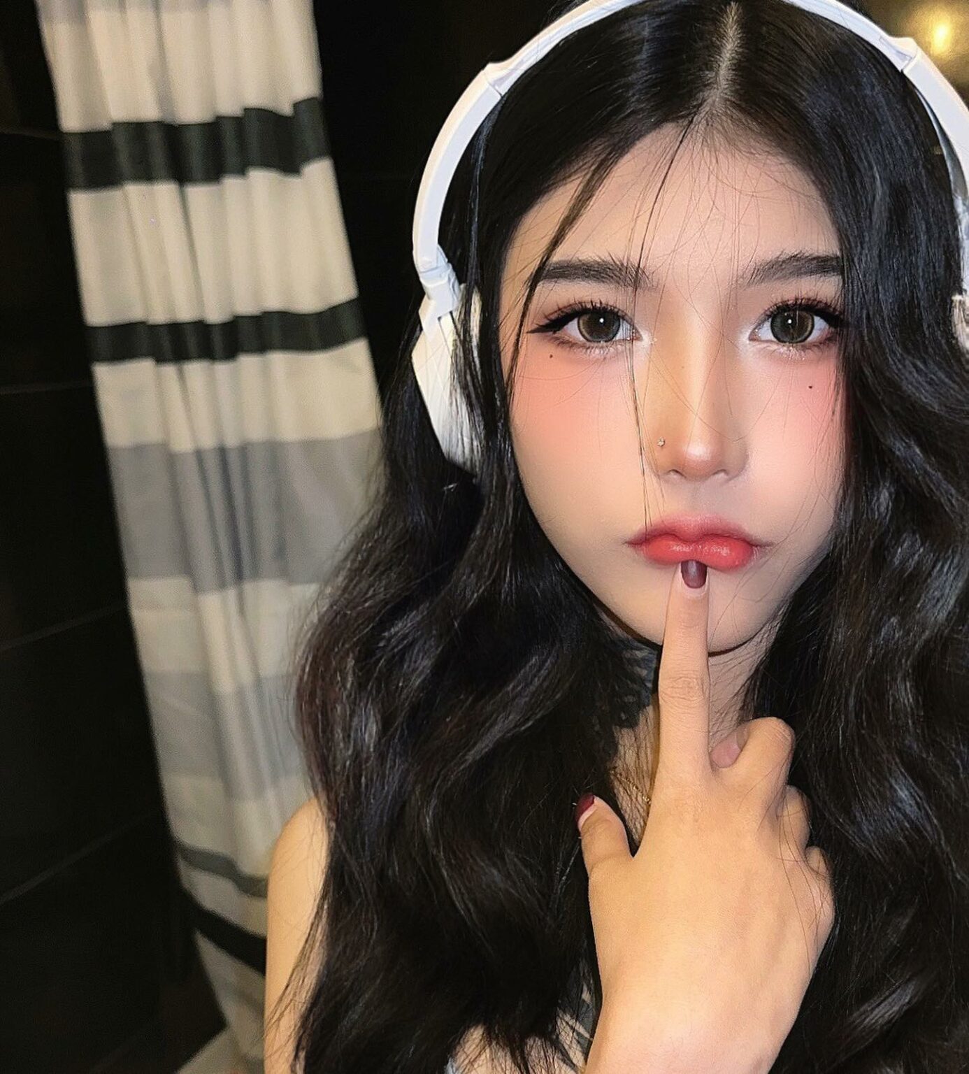 Cornne น้องคอนเน่ นางแบบ สาวสวย สุดแซ่บ ดาวทวิต18+ สุดฮอต